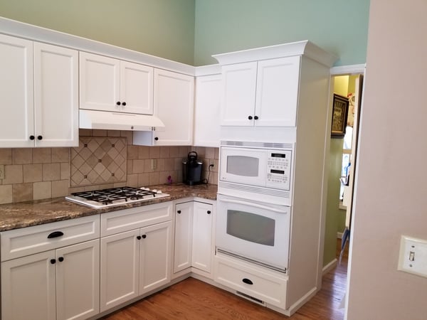 Crown Molding: Add a Custom Kitchen Look (Video)
