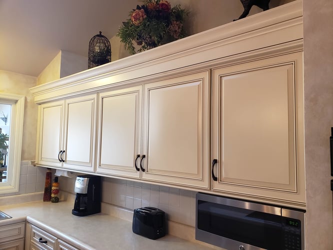 Crown Molding: Add a Custom Kitchen Look (Video)