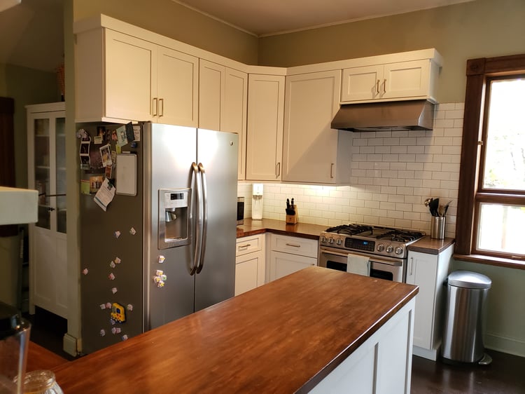 Crown Molding: Add a Custom Kitchen Look (Video)