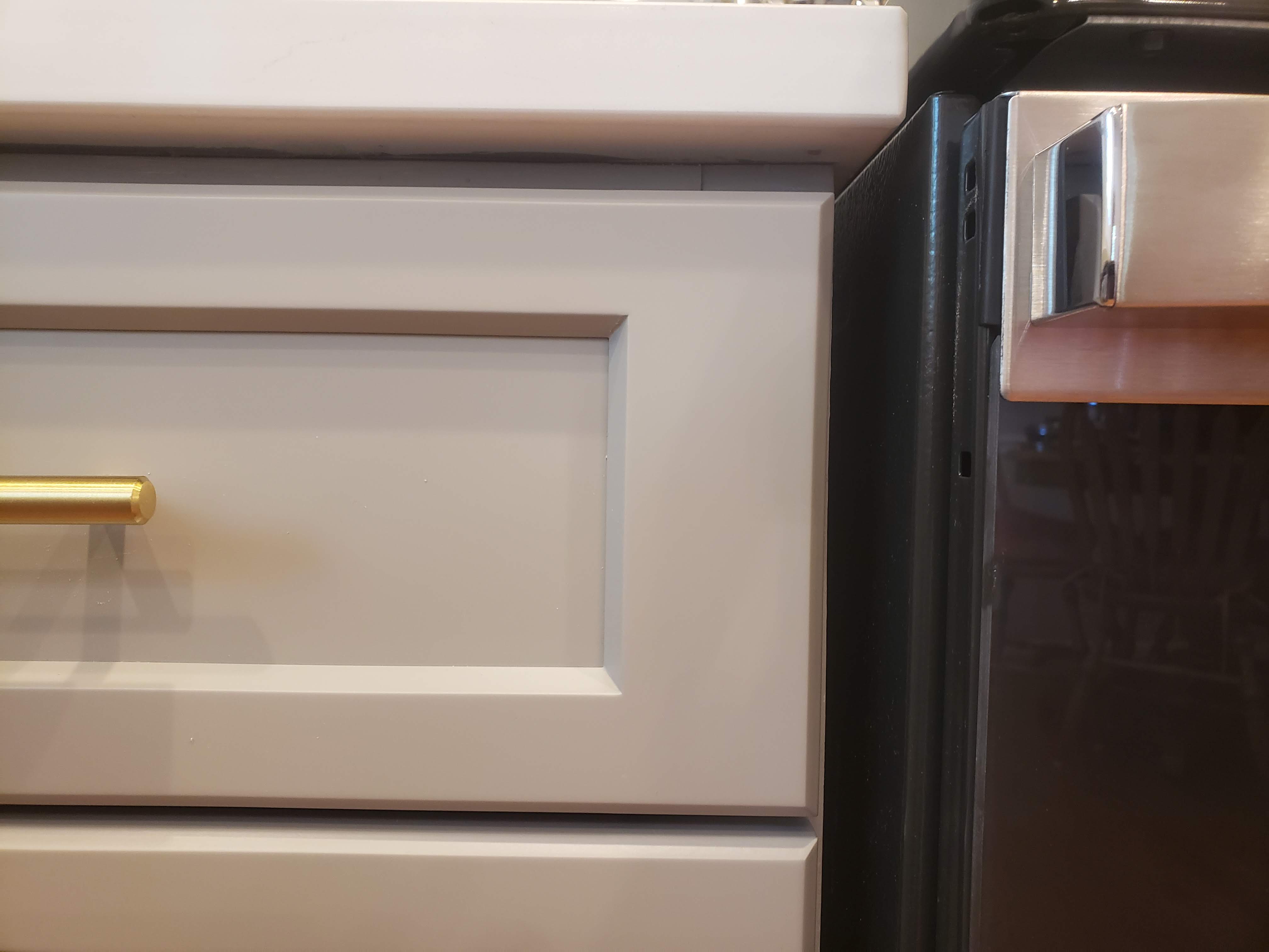 Beveled Shaker w/Beveled Edge, Arctic White, Cadet Grey, #6 Crown ...