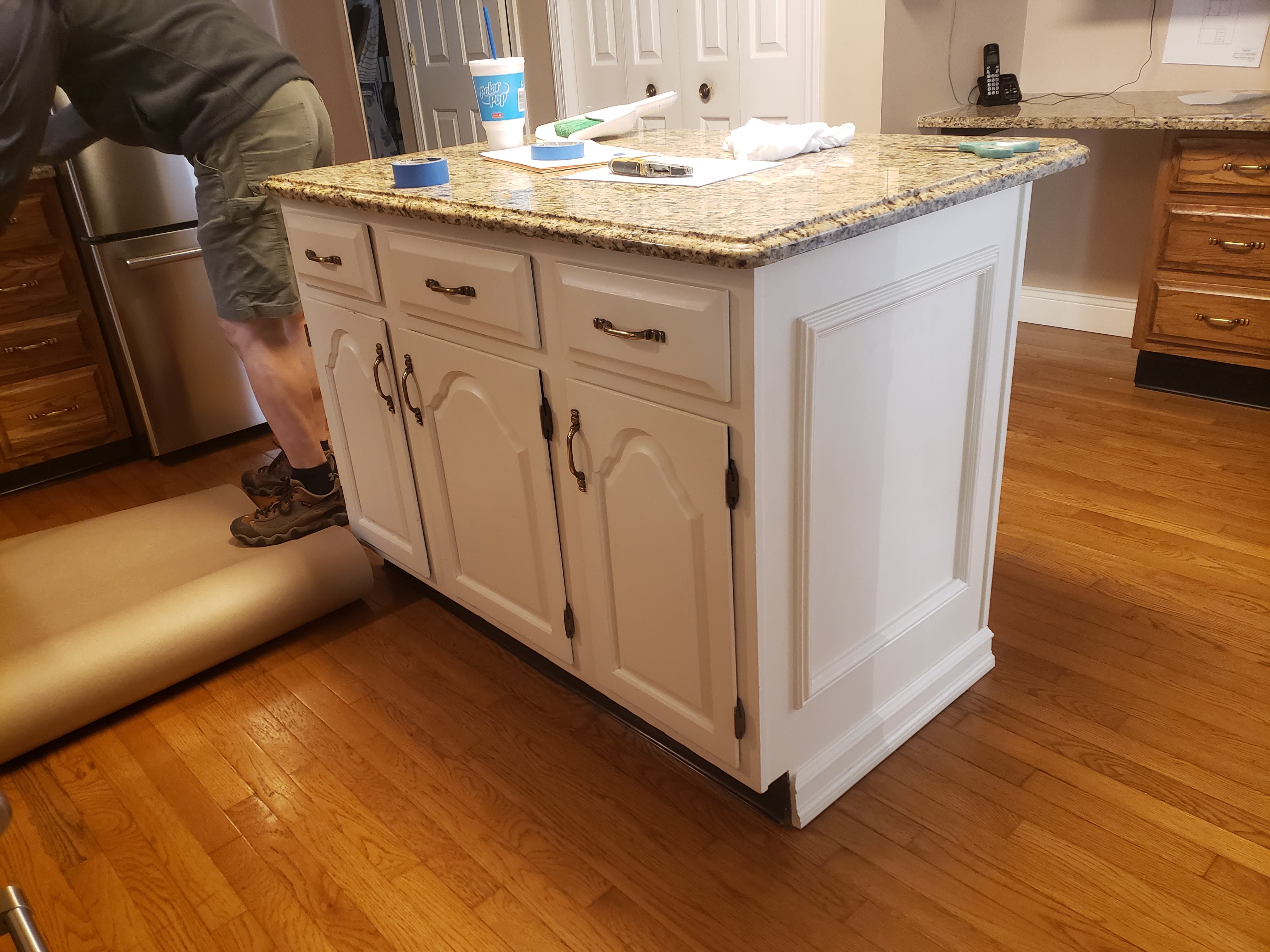 Slant Raised Panel w/ Elite H-2 Frame in Crystal, Cove Molding, B11 ...