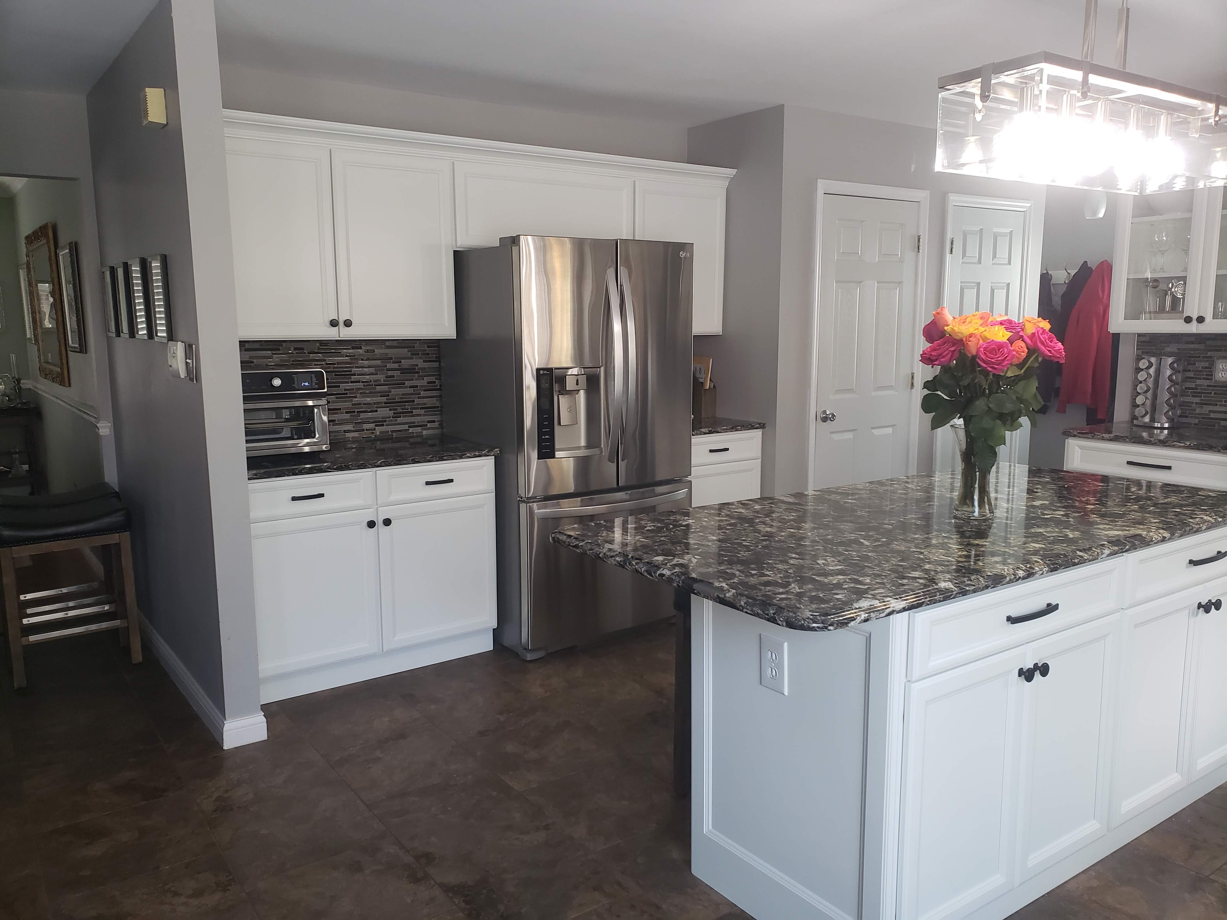 Elite Frame w/H-2 Edge, Arctic White, Glass Doors, New Wall Cabinets ...