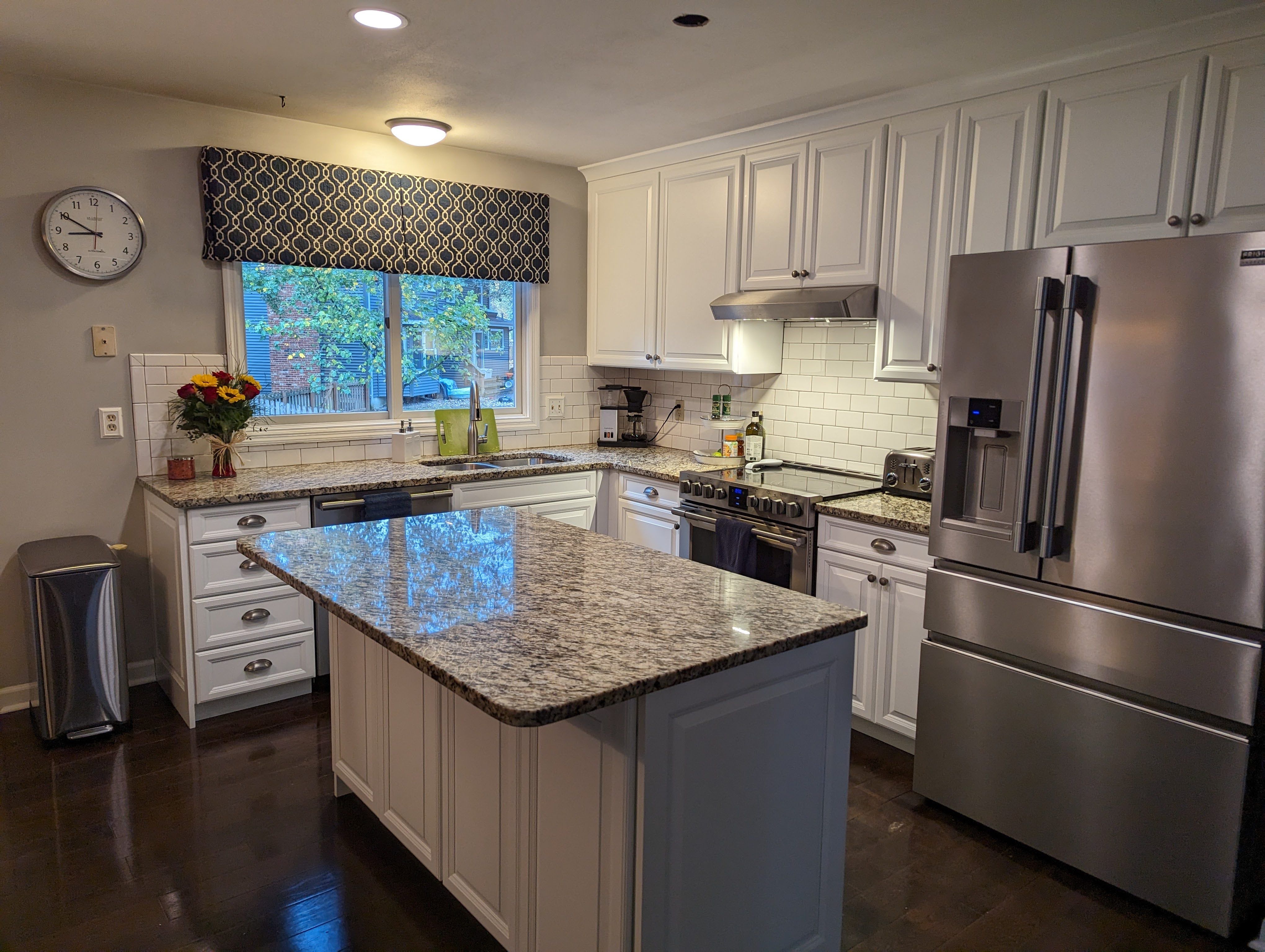 New Wall Cabinets, Arctic White, Slant Raised Panel with Elite Frame ...