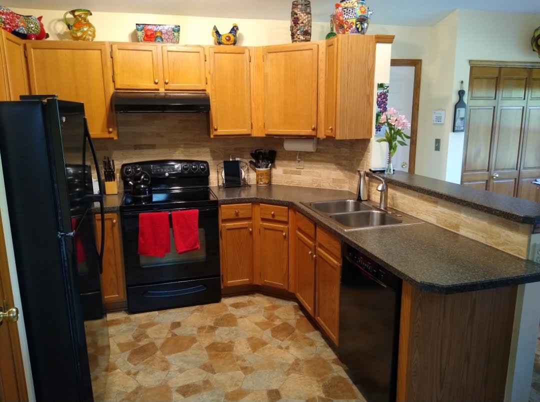 Colonial Cherry, Beveled Shaker, #6 Crown, Oil Rubbed Bronze Hardware ...