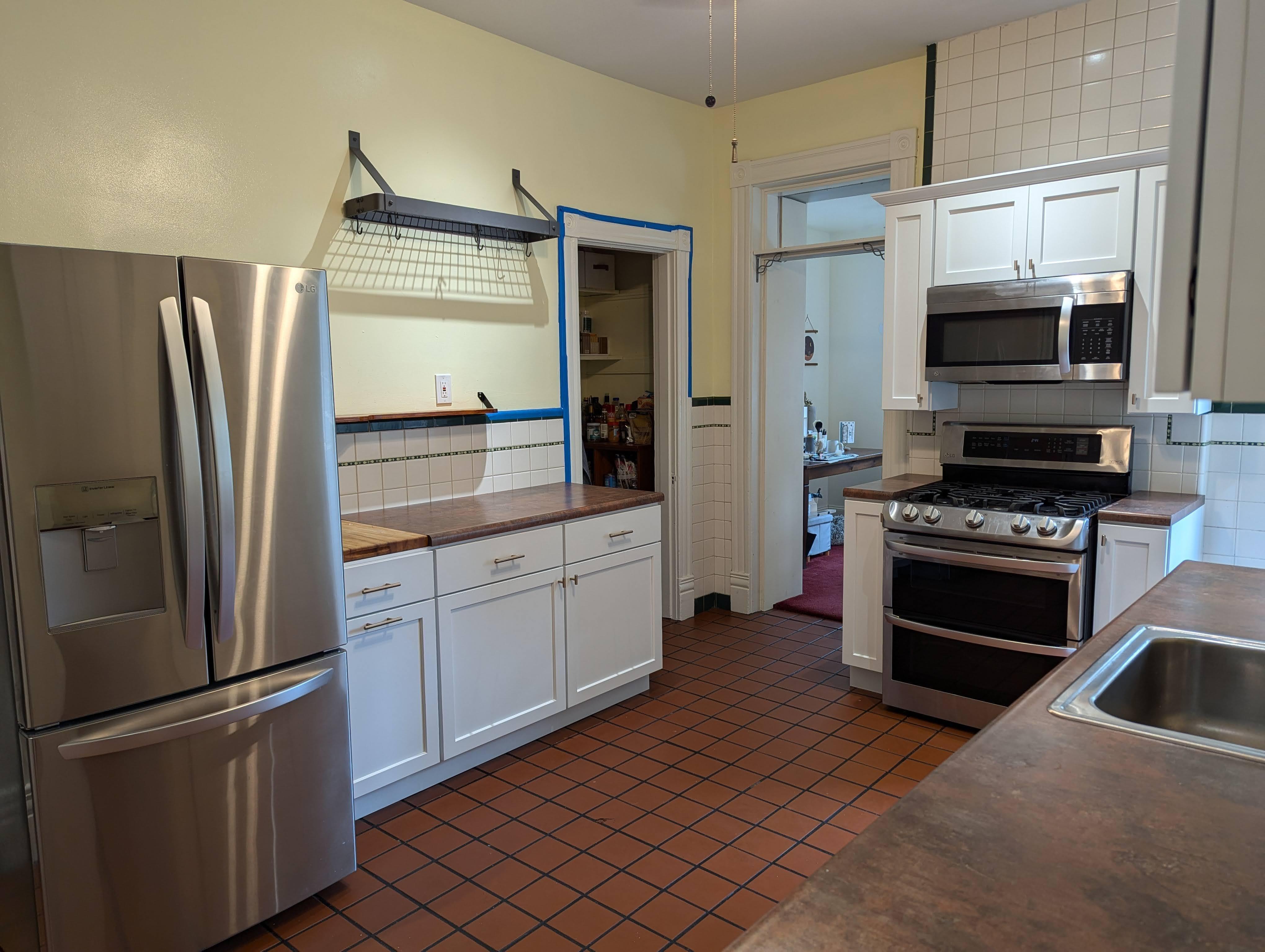 Designer White Shaker, Under Cabinet Panel, Flat Panels, Slab Drawers ...