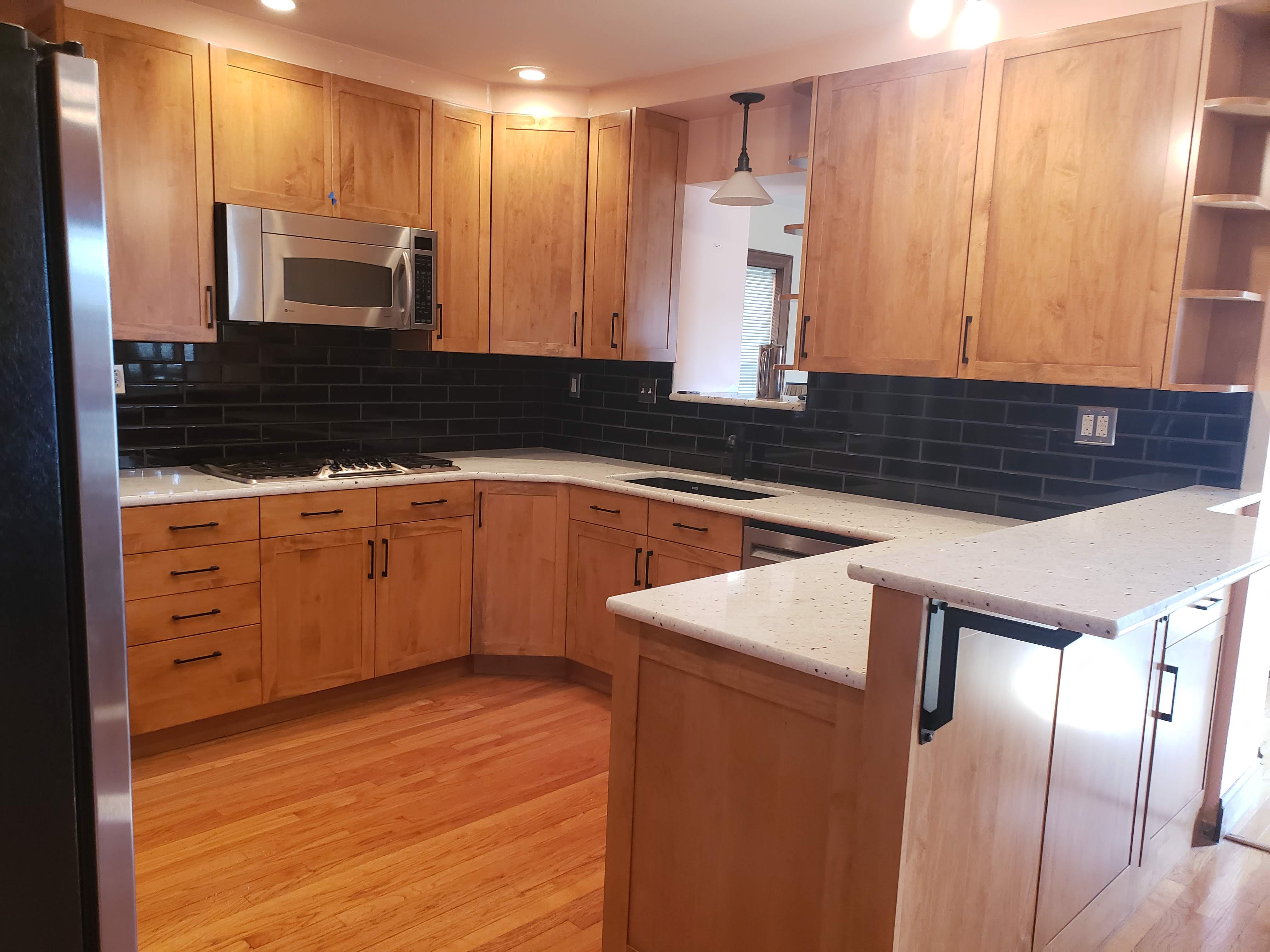Amesbury, Ginger Maple, Slab Drawers, Black Hardware - St. Louis Hills