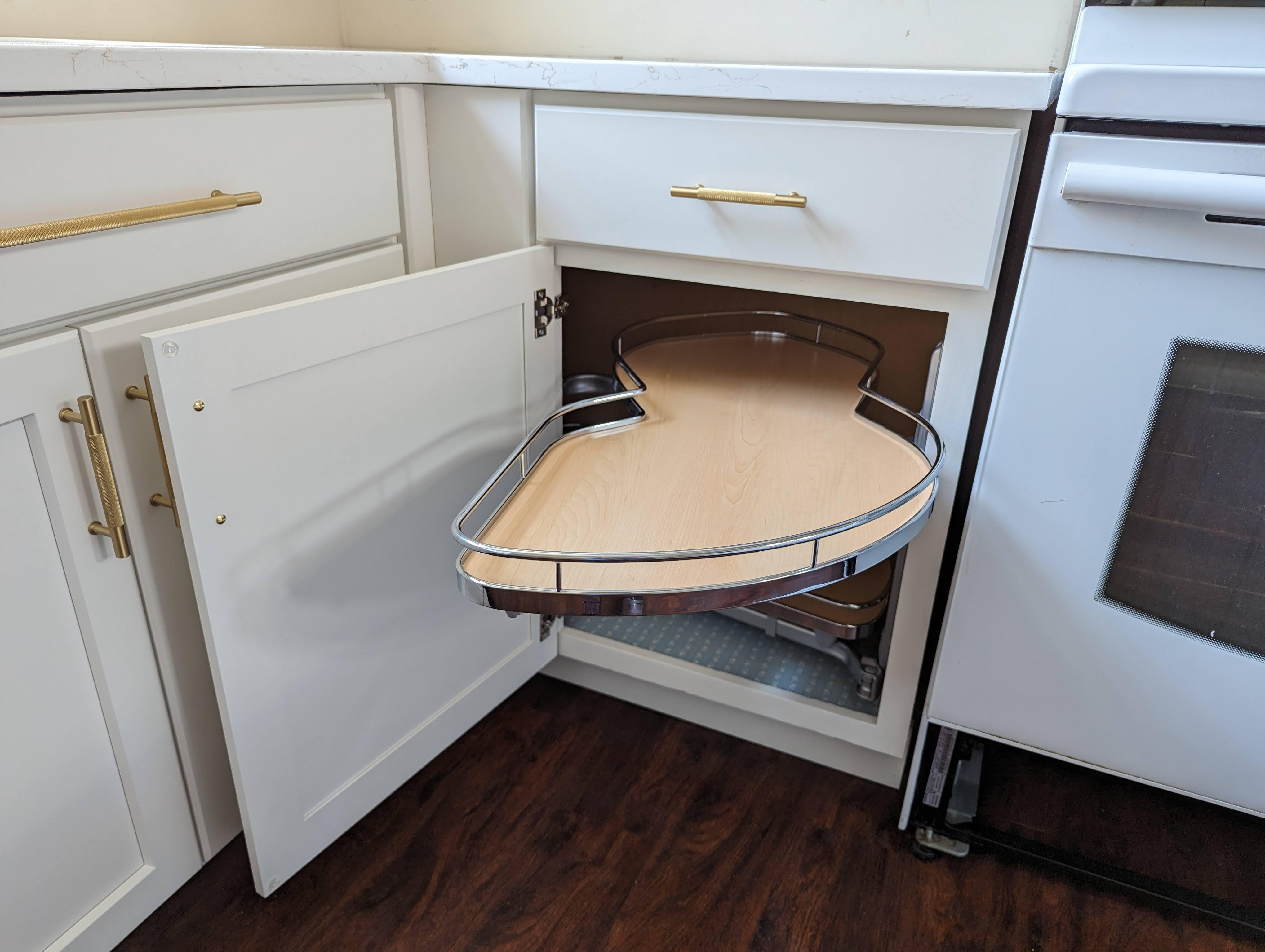 Double Bevel Shaker, Slab Drawers, Blind Corners, #6 Crown - Maryland ...