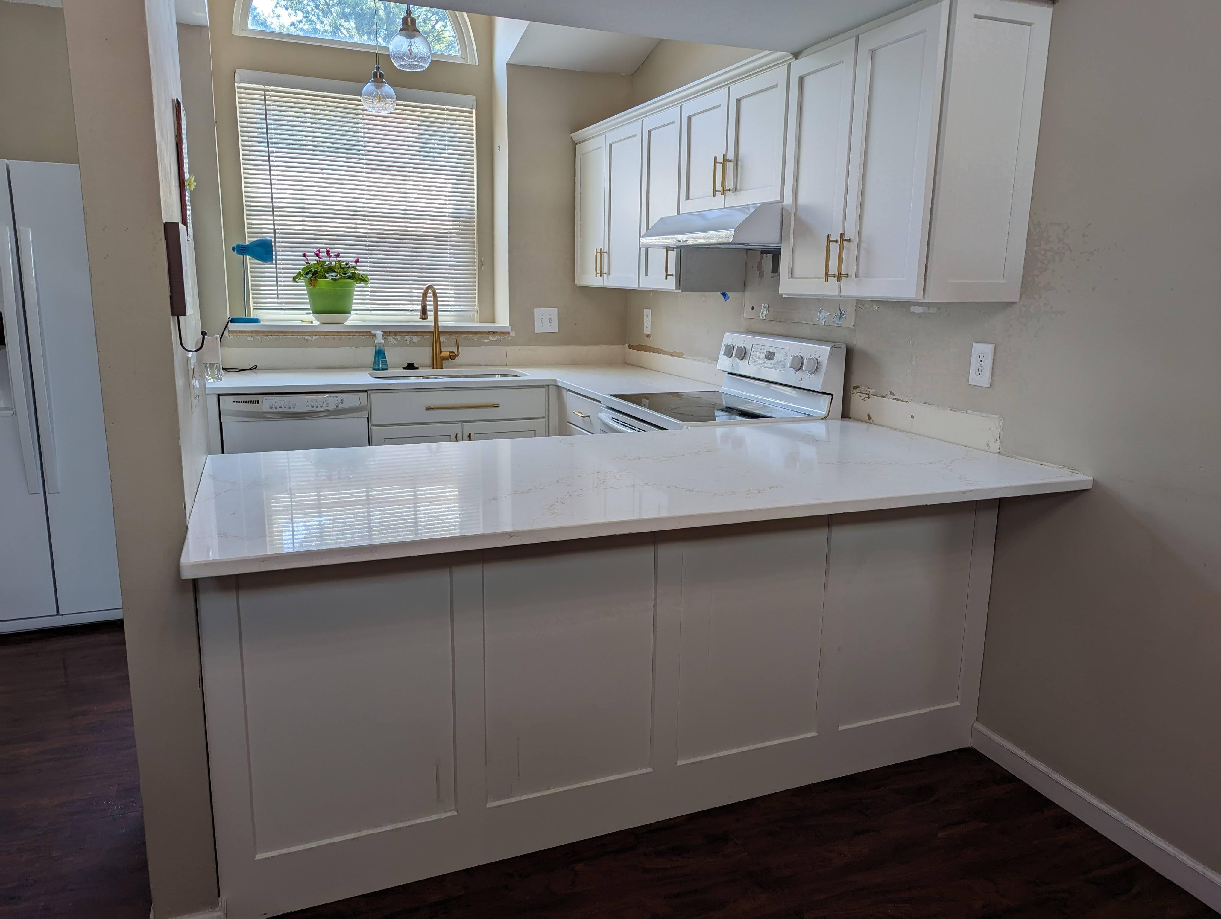 Double Bevel Shaker, Slab Drawers, Blind Corners, #6 Crown - Maryland ...